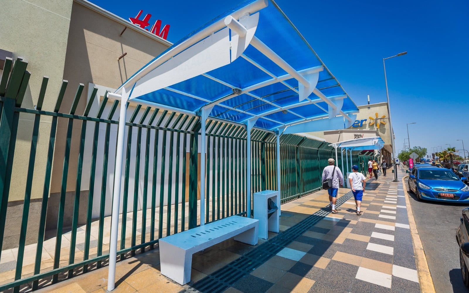 Municipio está dejando impecables 21 paraderos de micros en Arica ...